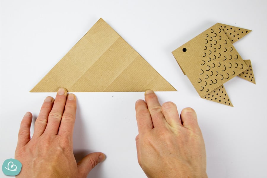 Origami Fisch falten: einfache Anleitung + Vorlage - Wunderbunt.de