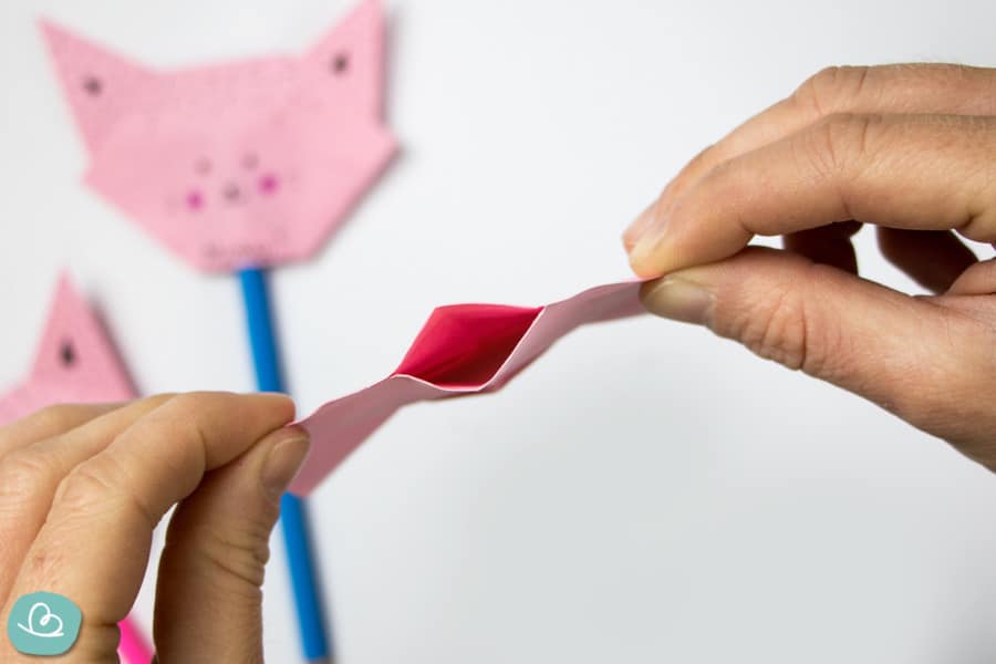 Katze aus Papier falten: Origami-Anleitung - Wunderbunt.de