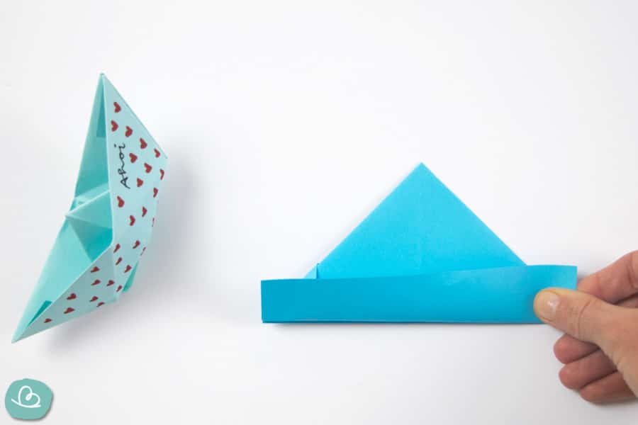 Papierboot falten - kleines Schiff aus Papier basteln - Wunderbunt.de