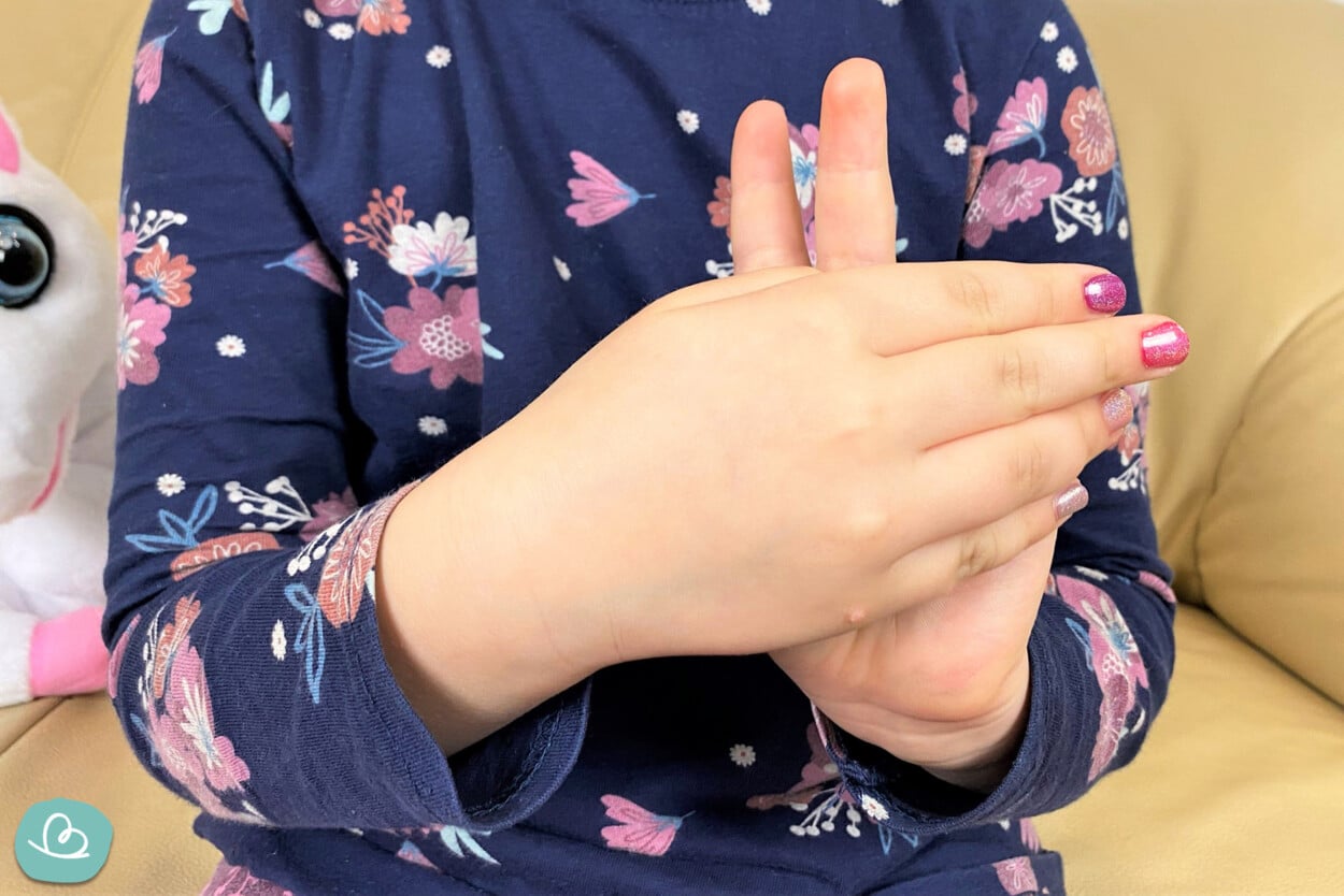 4 Fingerspiele über den Frühling für Kinder - Wunderbunt.de