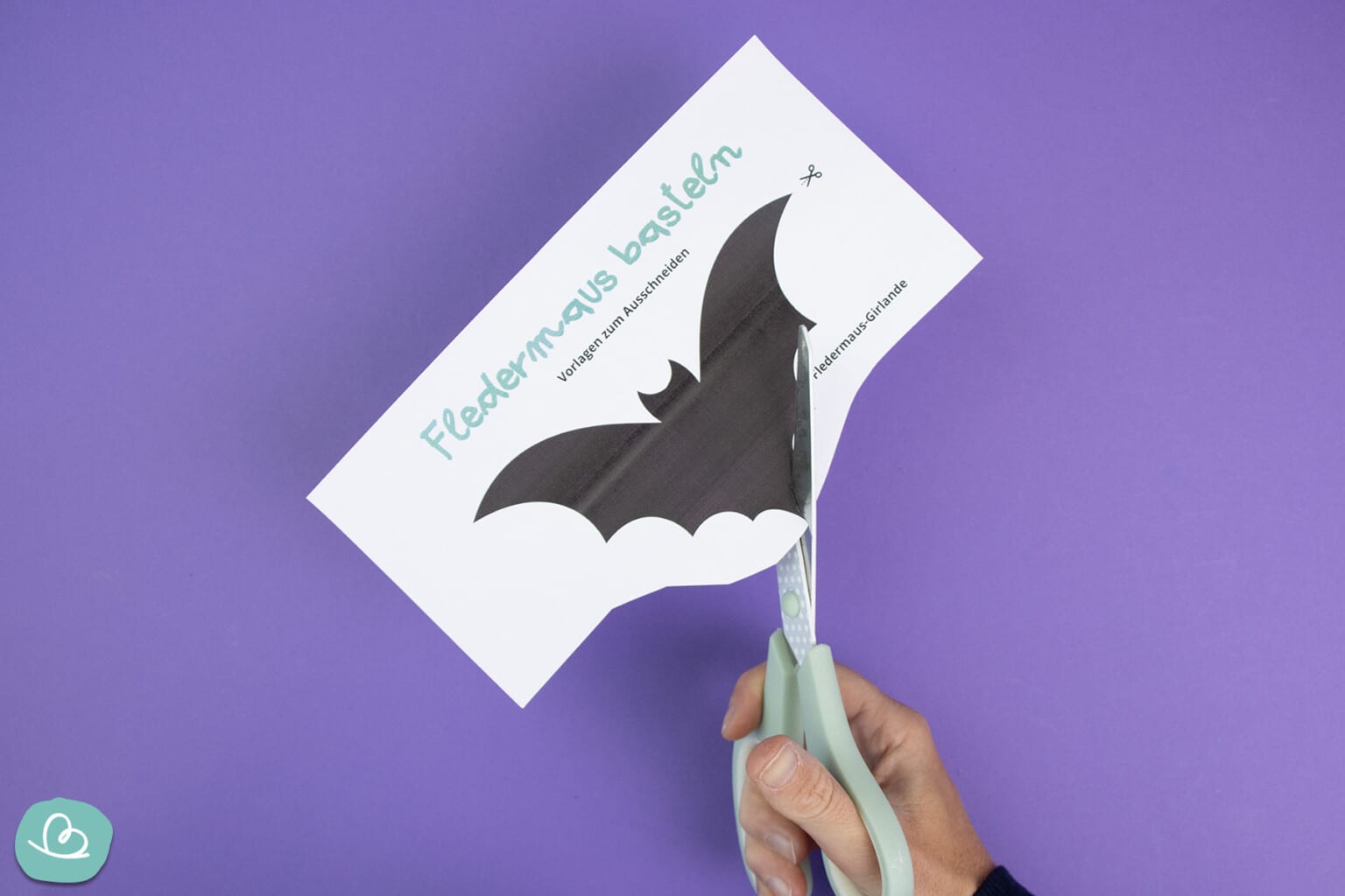 Fledermaus basteln | Bastelvorlage + 5 DIY-Ideen - Wunderbunt.de