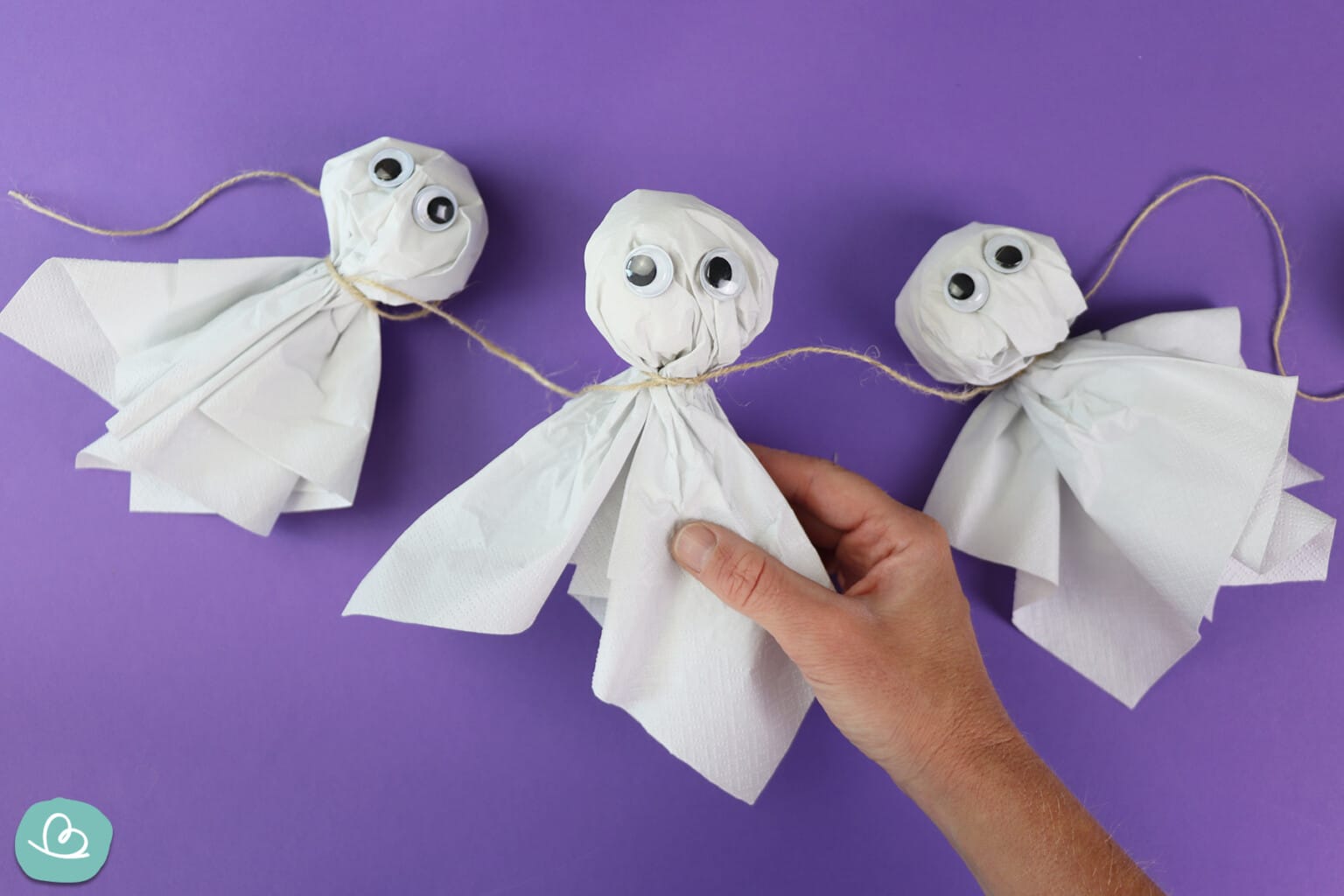 Halloween Girlanden basteln | 4 DIY Anleitungen - Wunderbunt.de