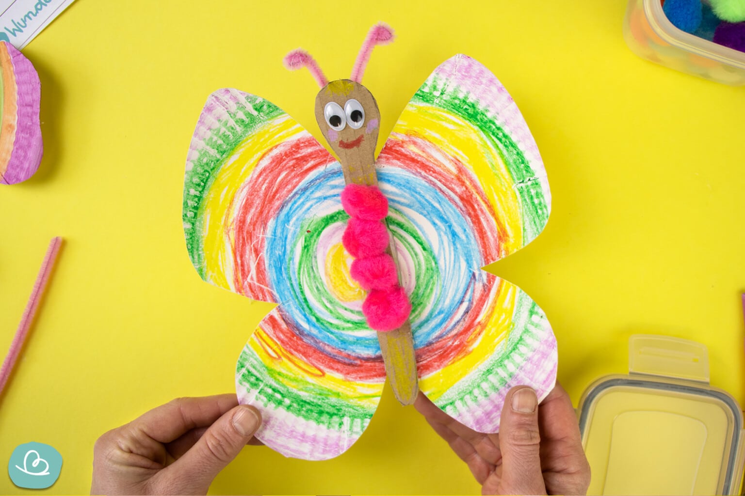 Rose basteln | Einfache Anleitung aus Papier - Wunderbunt.de