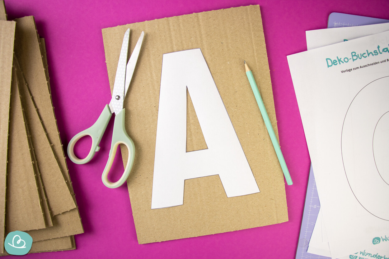 Buchstaben Aus Pappe