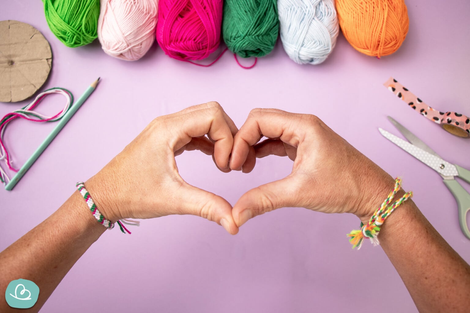 Armband knüpfen | 2 Anleitungen für Freundschaftsbänder - Wunderbunt.de