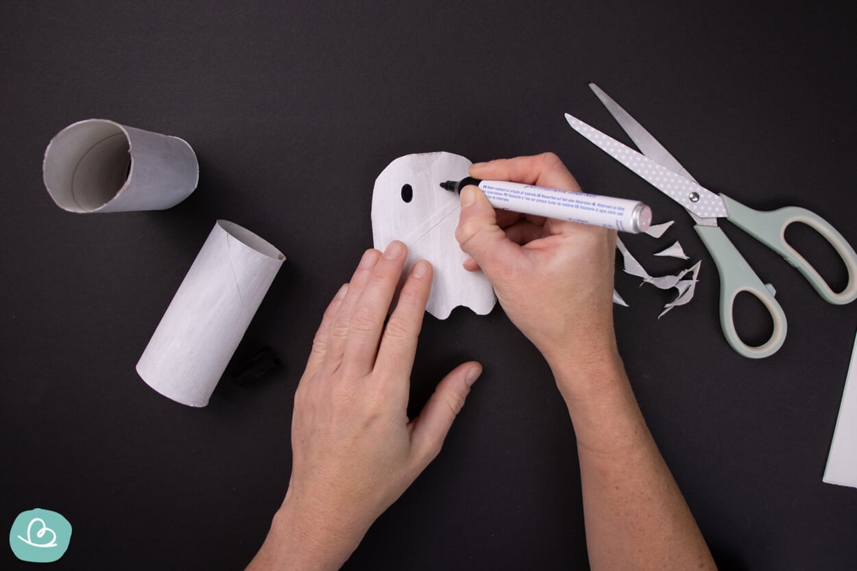 Geister basteln | 3 Ideen für Halloween-Gespenster - Wunderbunt.de