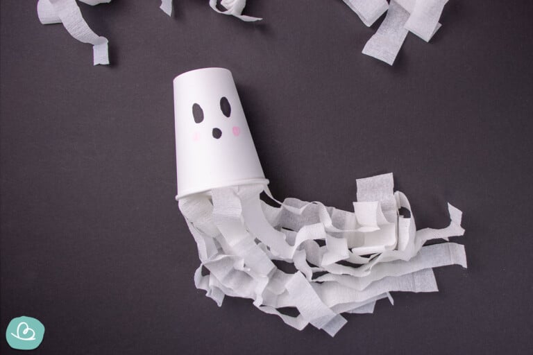 Geister basteln | 3 Ideen für Halloween-Gespenster - Wunderbunt.de