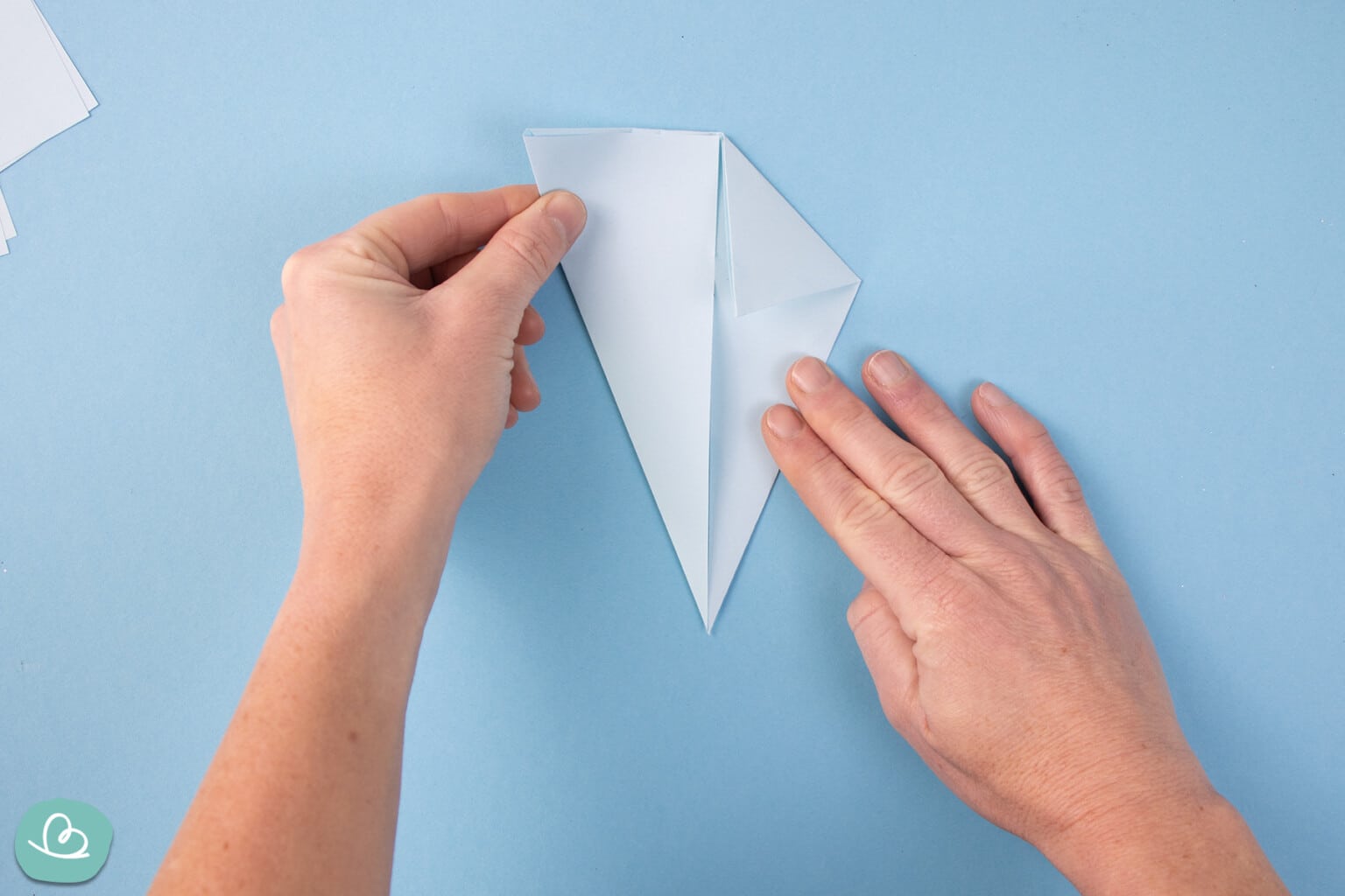 Schneeflocke falten | Kostenlose Origami Faltanleitung - Wunderbunt.de