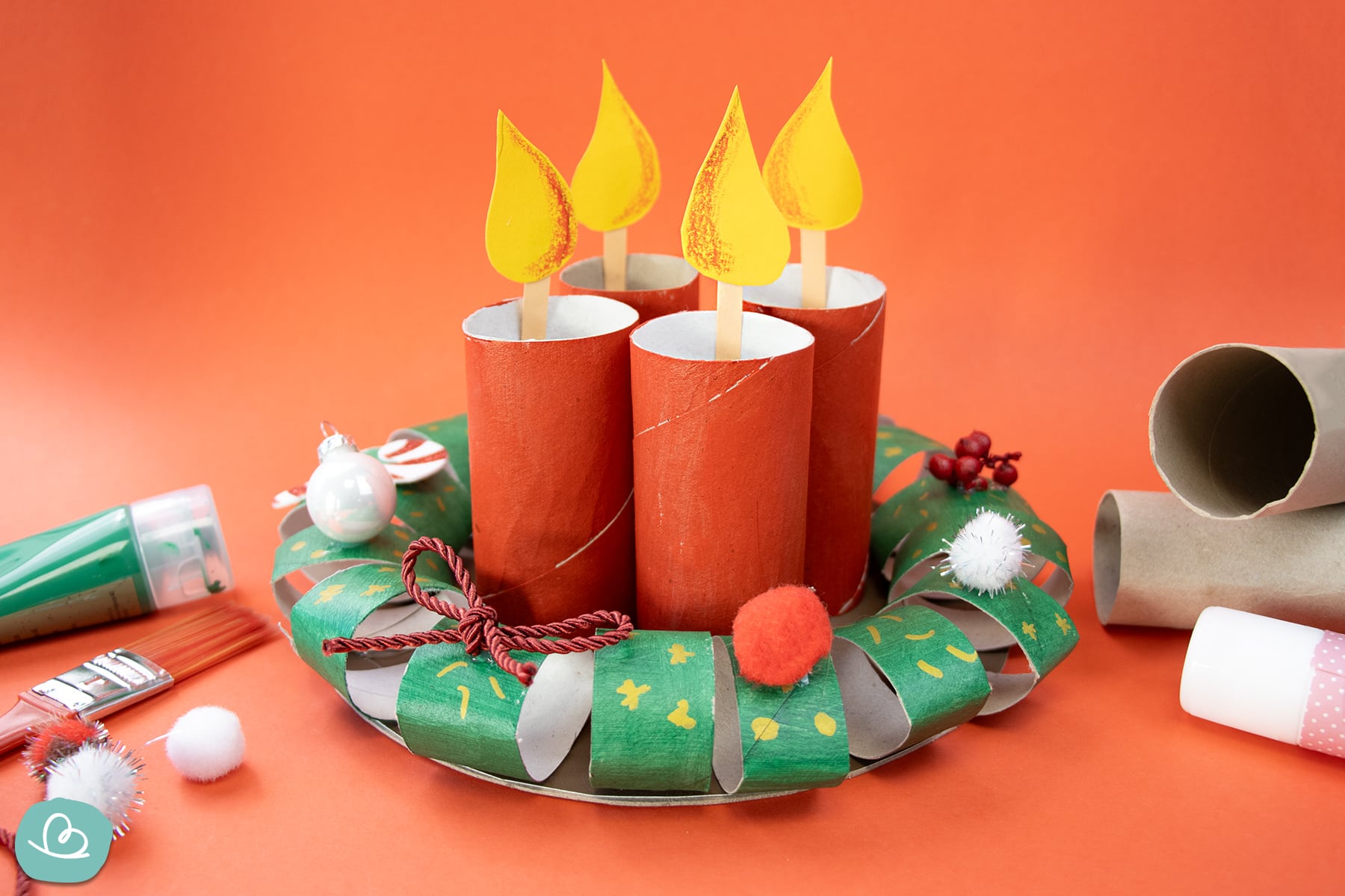 Weihnachtsbäume aus Papier basteln | Anleitung mit Vorlage - Wunderbunt.de