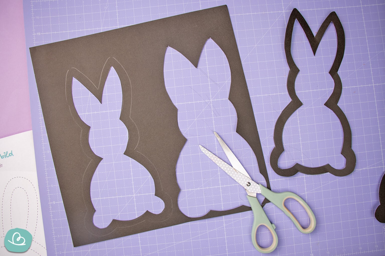 Osterhase Fensterbild | Kostenlose Bastelvorlagen für Ostern - Wunderbunt.de