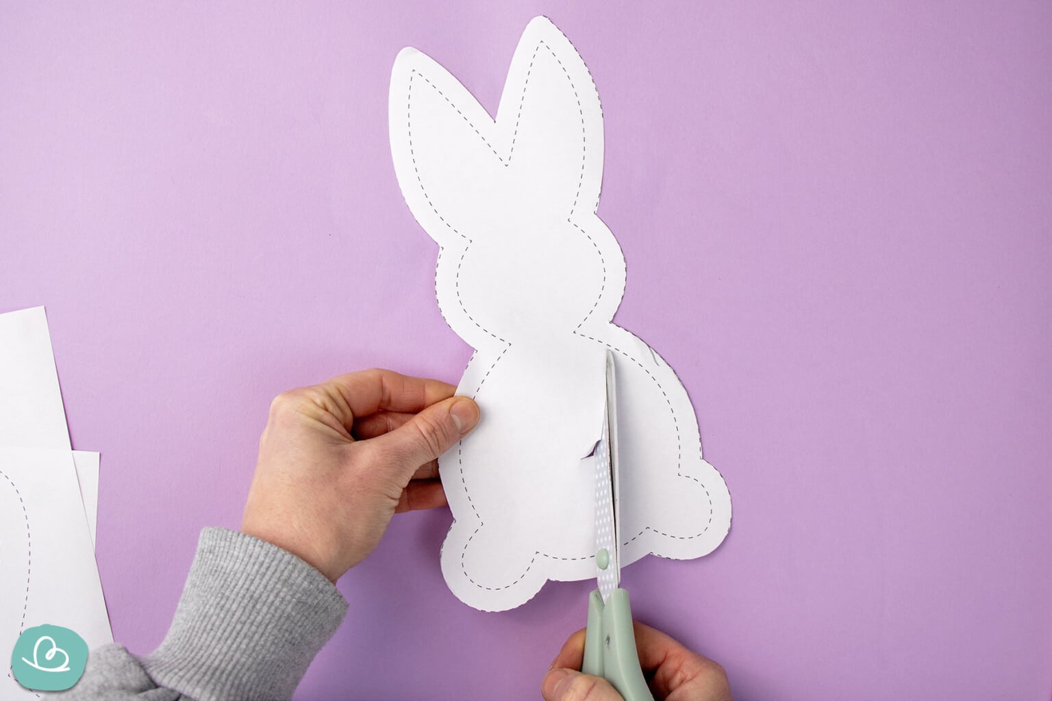 Osterhase Fensterbild | Kostenlose Bastelvorlagen für Ostern - Wunderbunt.de