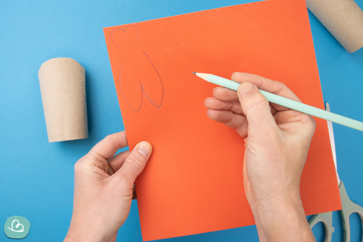 Fisch basteln | Einfache Bastelanleitung für Kinder - Wunderbunt.de