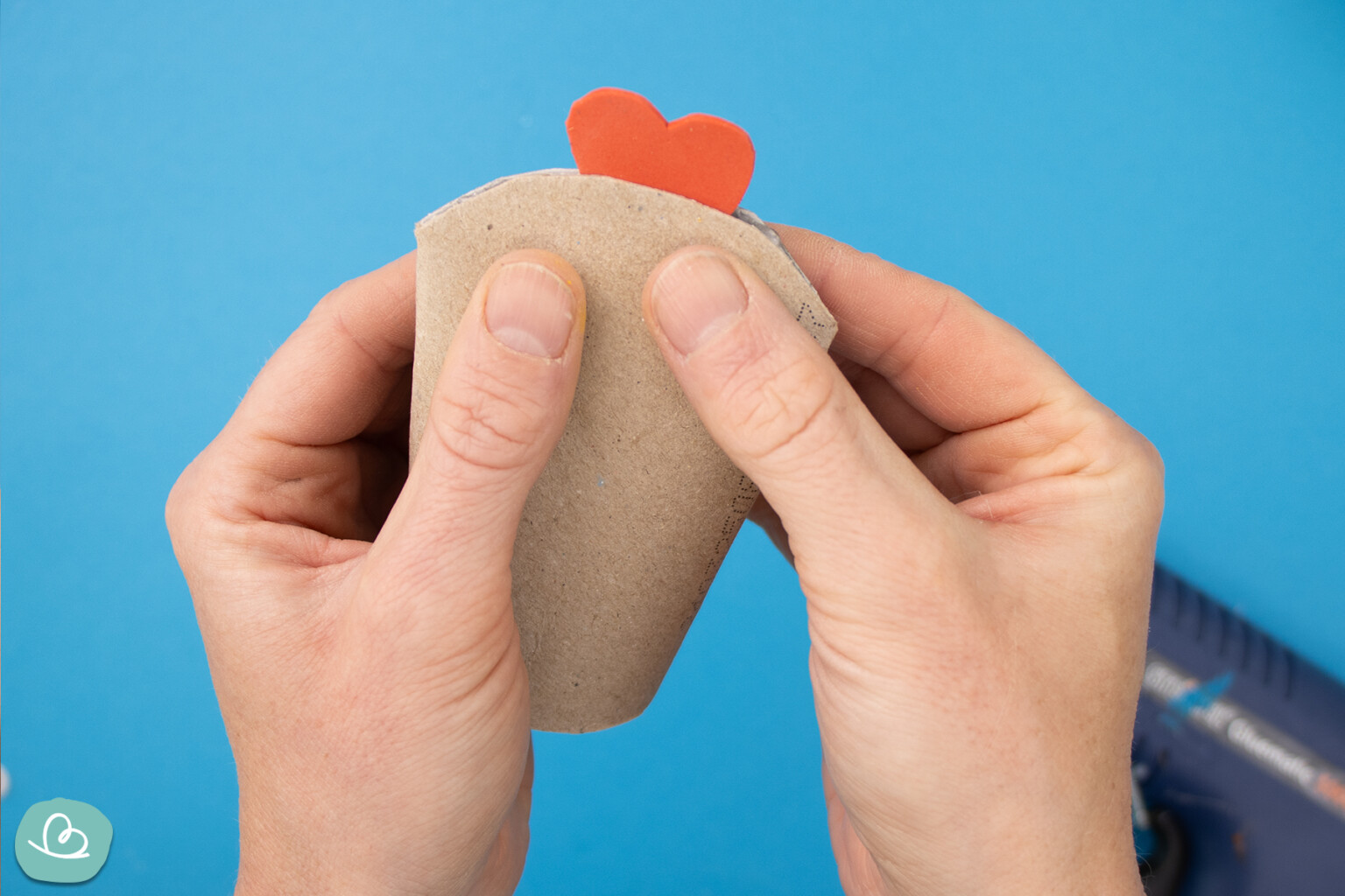 Fisch basteln | Einfache Bastelanleitung für Kinder - Wunderbunt.de