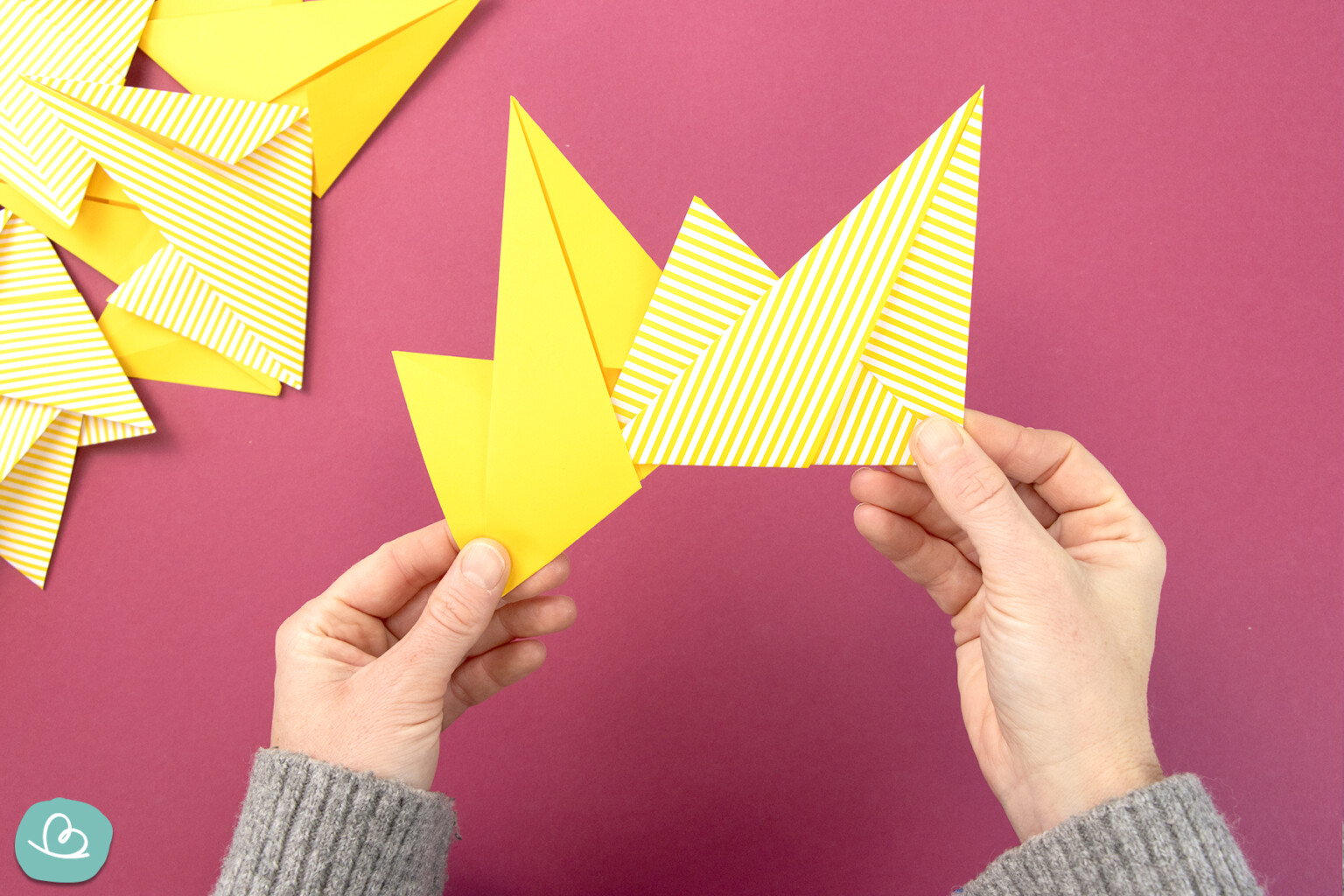 Stern basteln | Einfachen Origami-Stern aus Papier falten - Wunderbunt.de