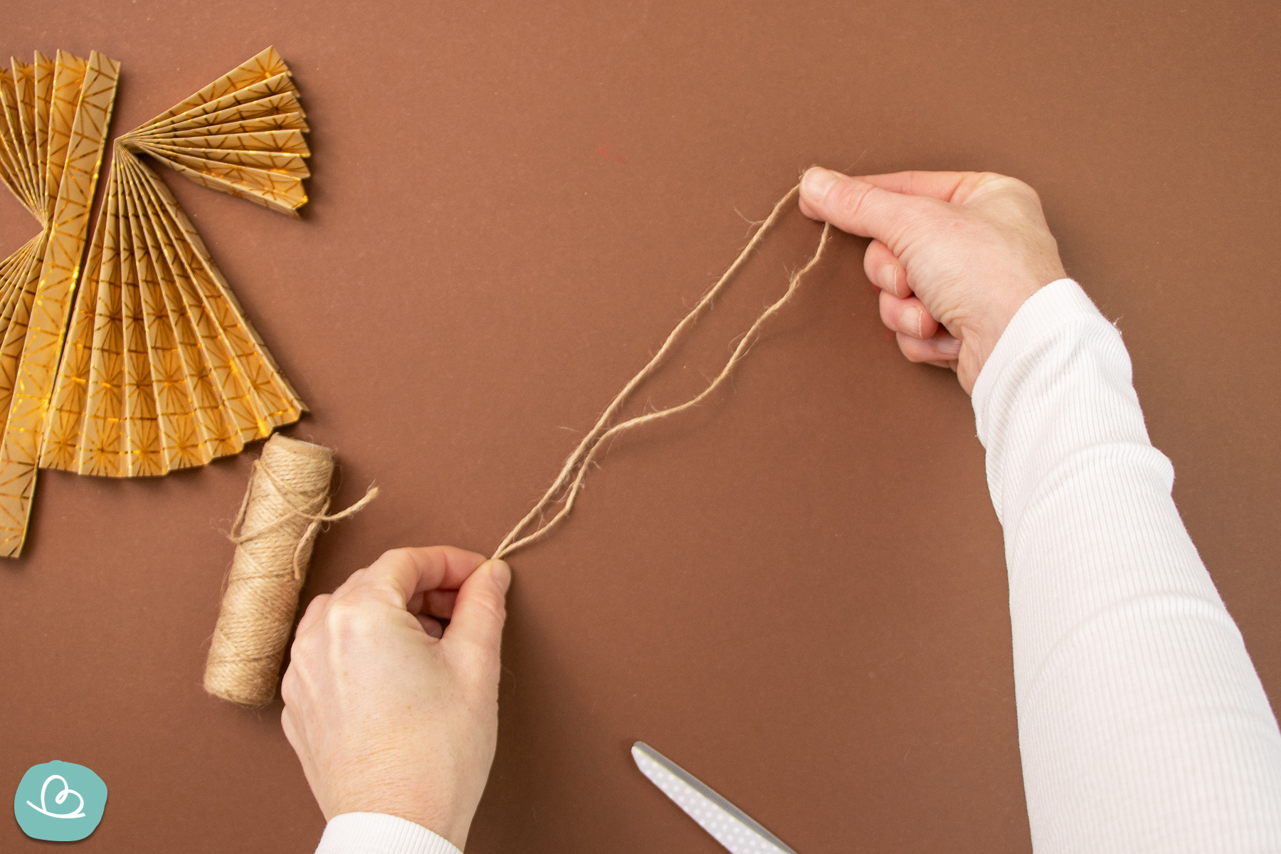 Engel basteln aus Papier | Einfache Anleitung - Wunderbunt.de