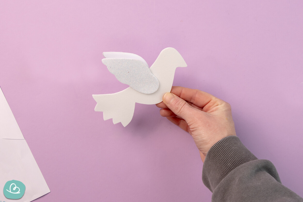 Taube basteln | Anleitung mit kostenloser PDF-Vorlage - Wunderbunt.de