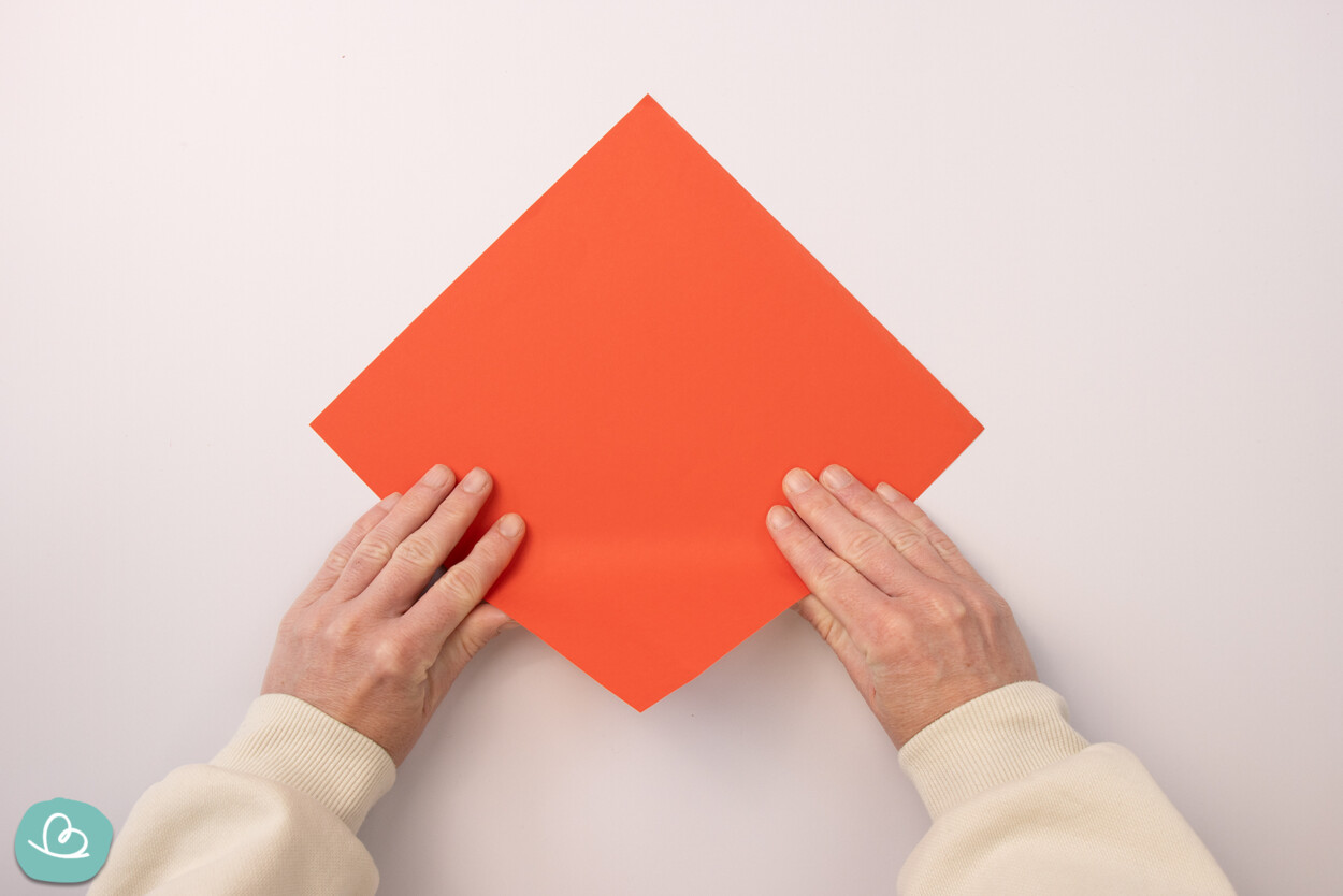 Origami-Rose falten | Anleitung für eine schöne Papierrose - Wunderbunt.de