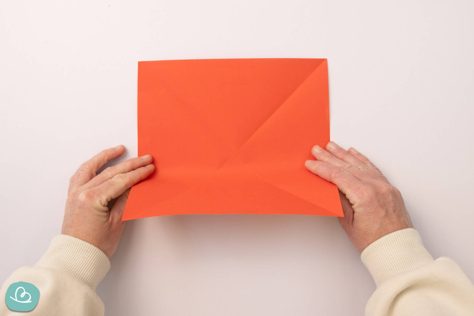 Origami-Rose falten | Anleitung für eine schöne Papierrose - Wunderbunt.de